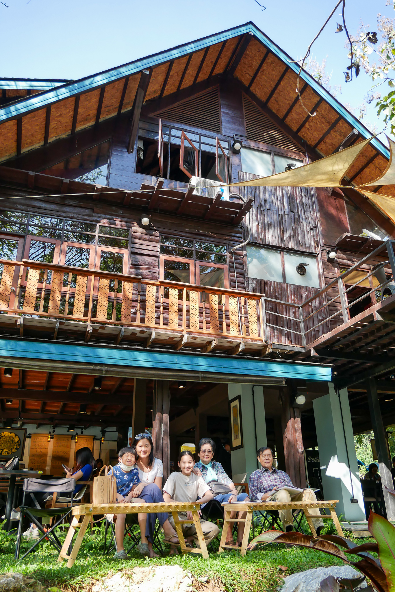 Campfire Cafe Khao Yai - เขาใหญ่ - Thaifootprint