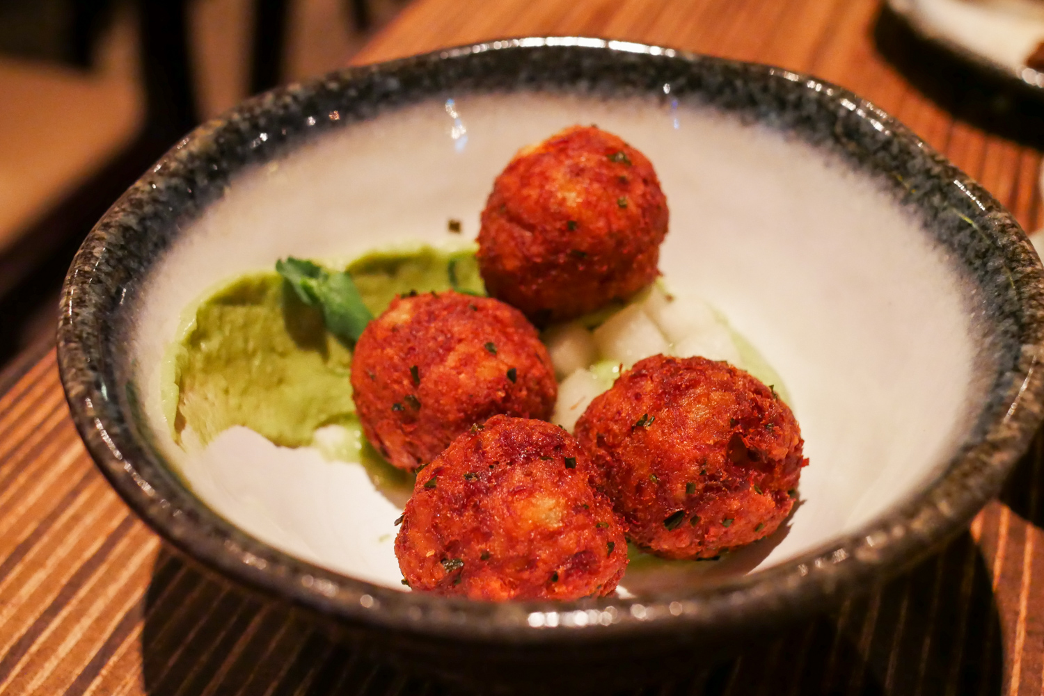 Neon Pigeon Izakaya ยุคใหม่ หัวใจนีออน – สิงคโปร์ - Thaifootprint