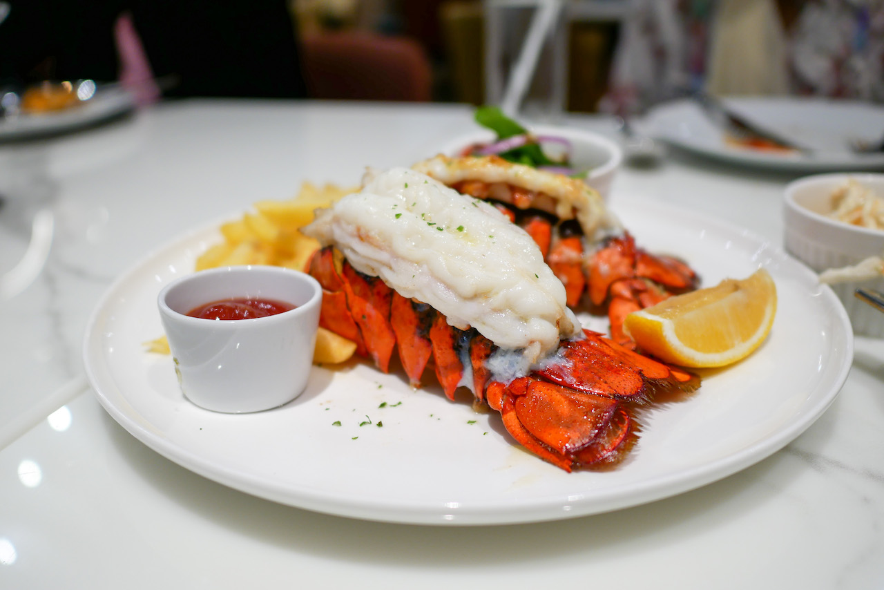 Red Lobster ซีฟู้ดยักษ์ใหญ่ สาขาแรกในกรุงเทพ - Thaifootprint