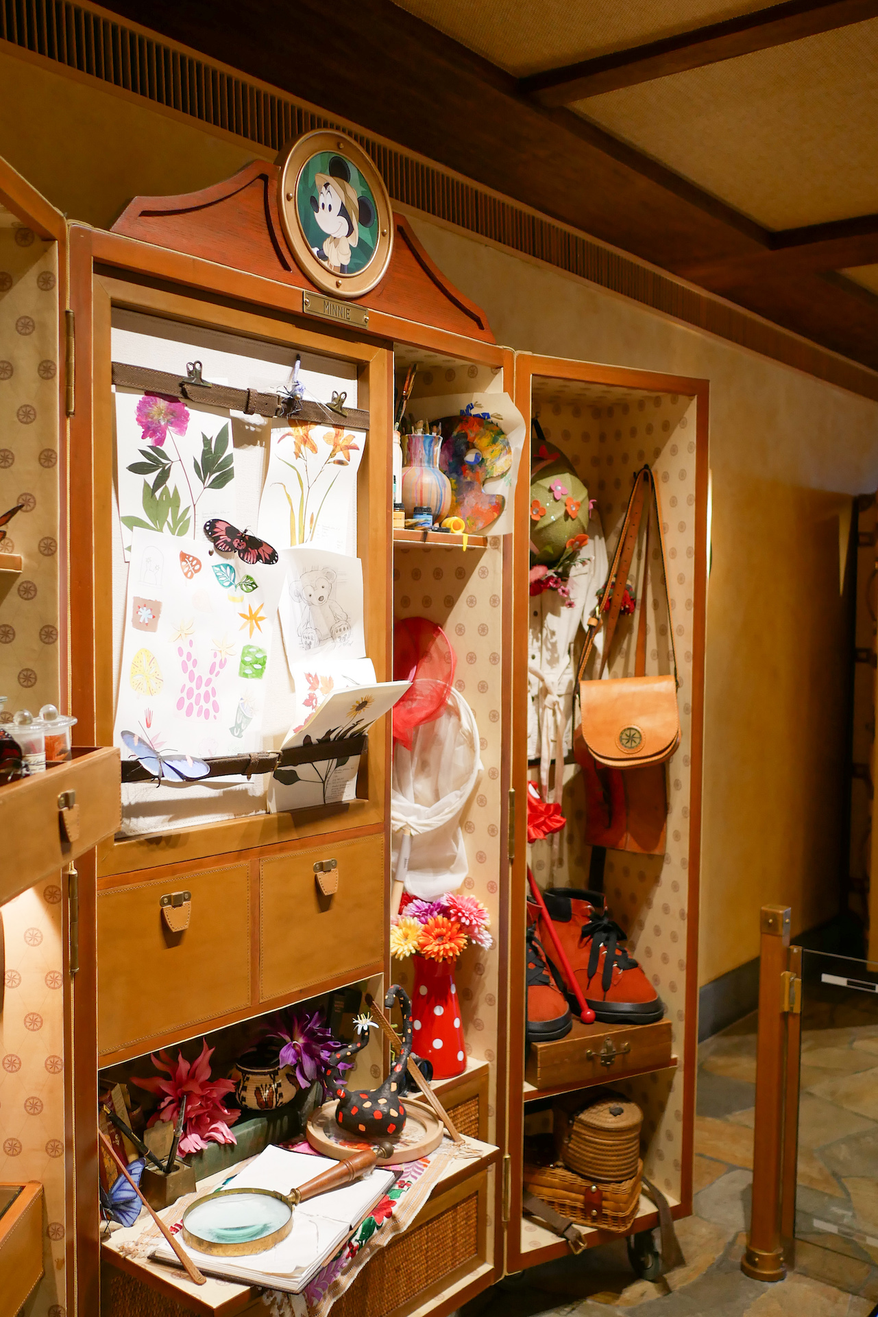 Disney Explorers Lodges – Hong Kong Disneyland - Thaifootprint